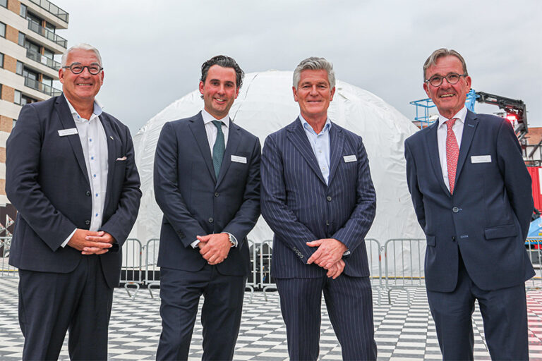Officiële onthulling van koepel Matuvu in Knokke-Heist