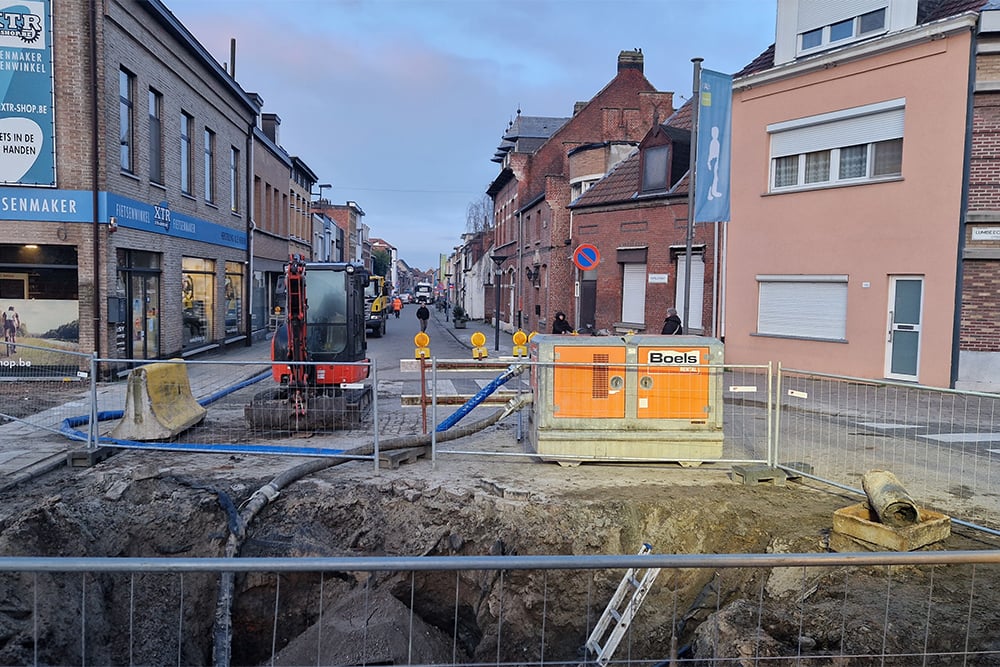 Ongebruikte riolering kostefficiënt opvullen met hardschuim